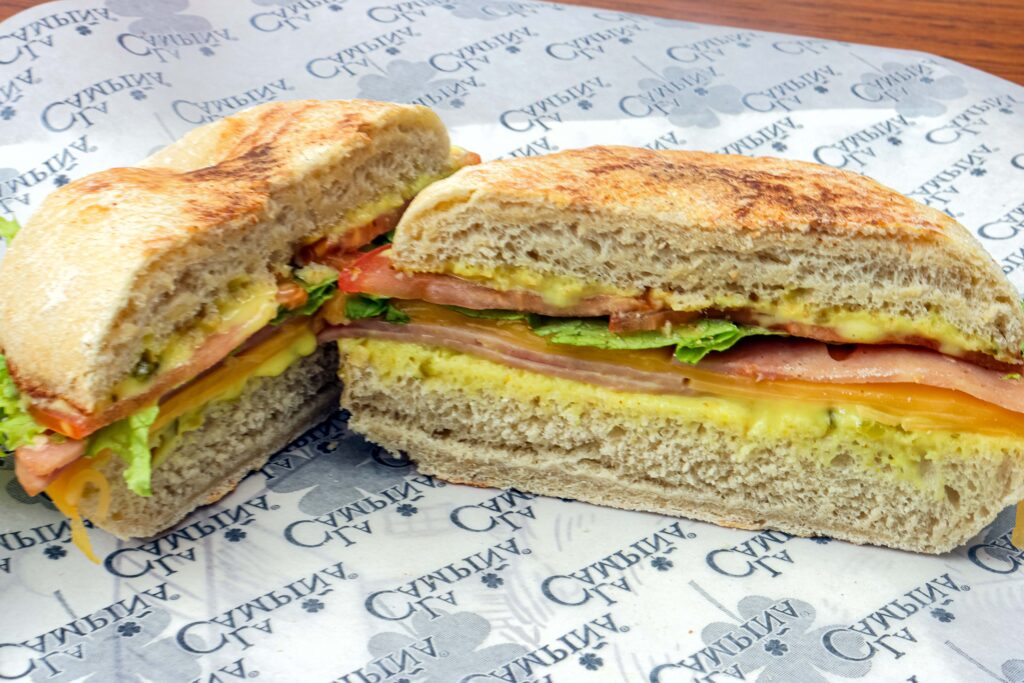 Sánduche de jamón y queso - La Campiña